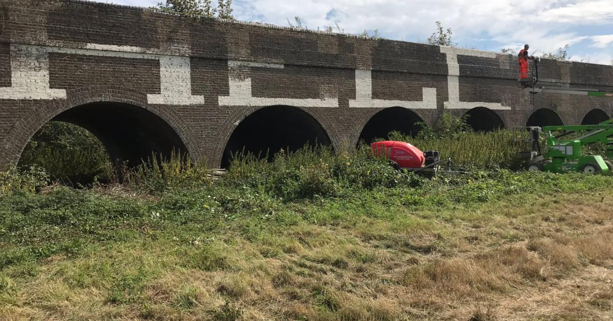 ‘HELCH’ graffiti tag removed by Network Rail - Windsor Express