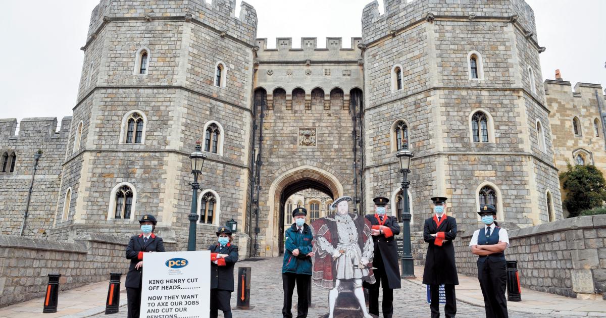 Windsor Castle staff protest against job and pension cuts - Photo 1 of ...