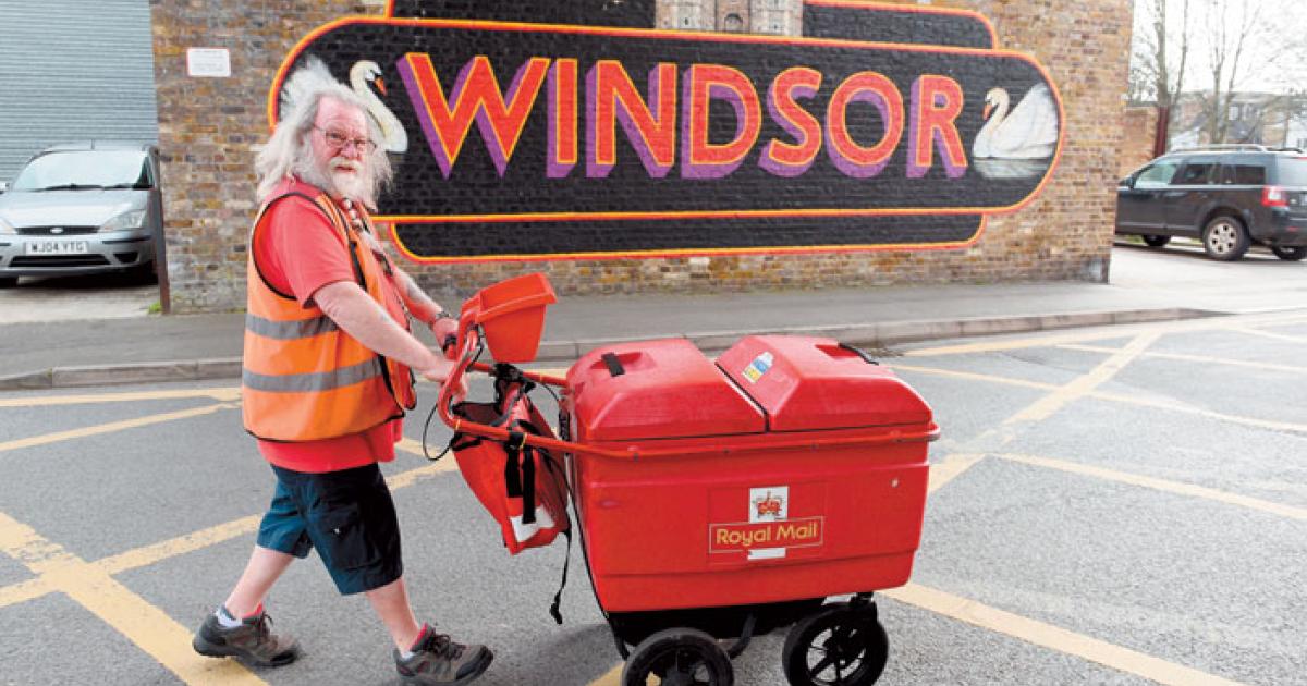 Petition to save postman's route in Windsor rallies hundreds of ...