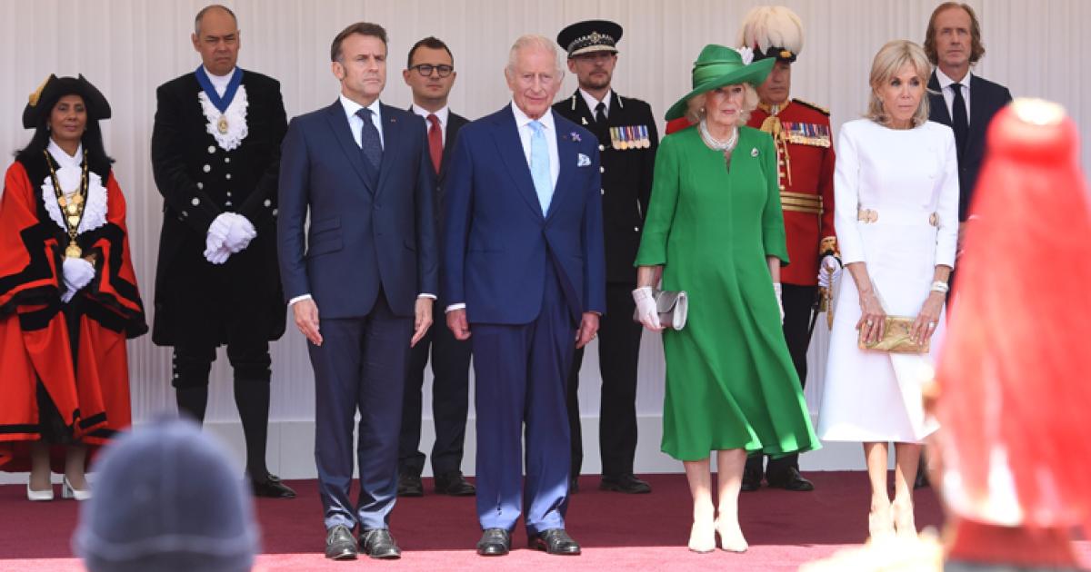 King Charles III greets Emmanuel Macron in Windsor at start of France ...