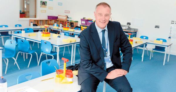 Oldfield Primary School opens in Bray Road for its first day - Windsor ...