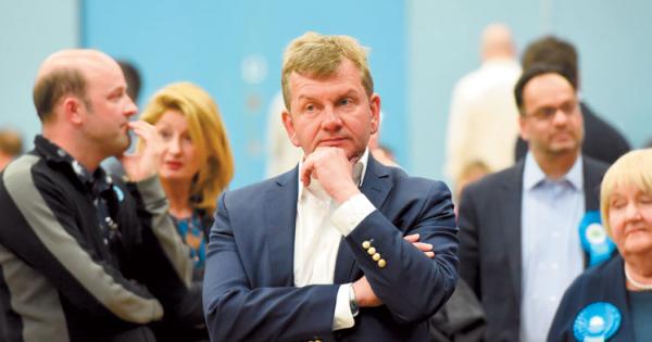 Simon Dudley re-elected Tory leader and announces new cabinet - Windsor ...