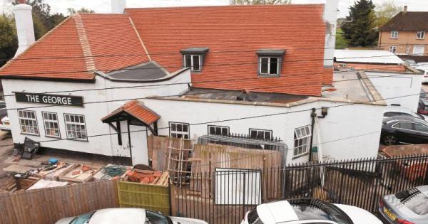 Council refuses plans to transform historic George Green pub into car ...