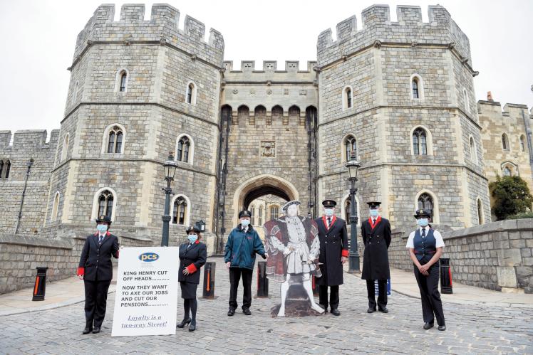 Windsor Castle staff protest against job and pension cuts - Photo 1 of ...
