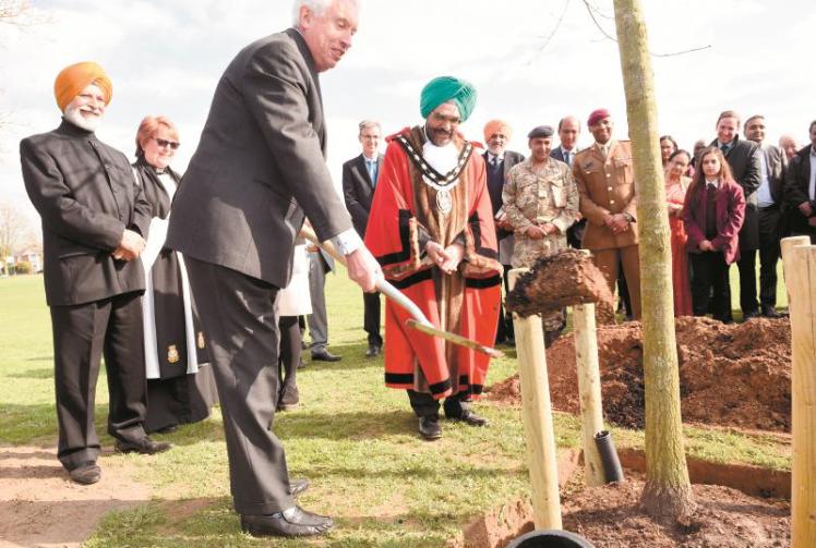 Tree planting marks birth of Sikhism founder - Photo 1 of 1 - Windsor ...