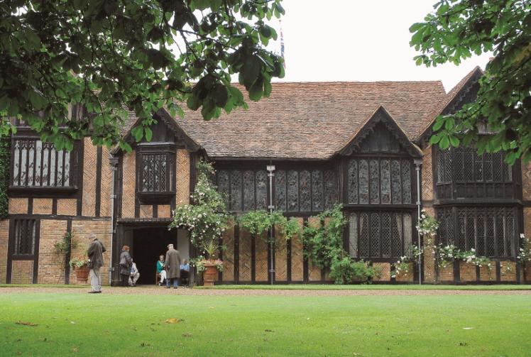 Historic Ockwells Manor up for sale for more than £10million - Photo 1 ...