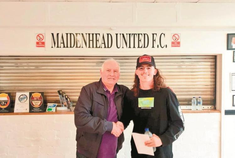 Alan Devonshire pleased with Maidenhead United's early business - Photo ...