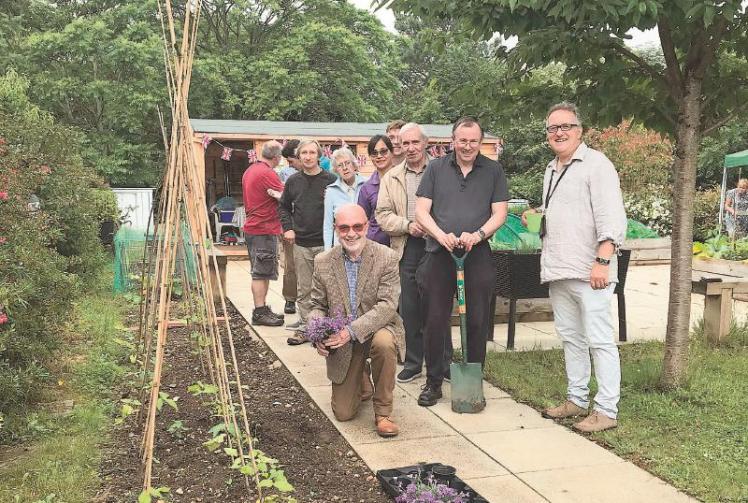 Men wanted to build sensory border to help people with dementia - Photo ...