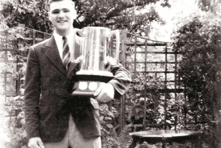 Keen rower and lifelong Maidonian dies aged 89 - Photo 1 of 1 - Windsor ...