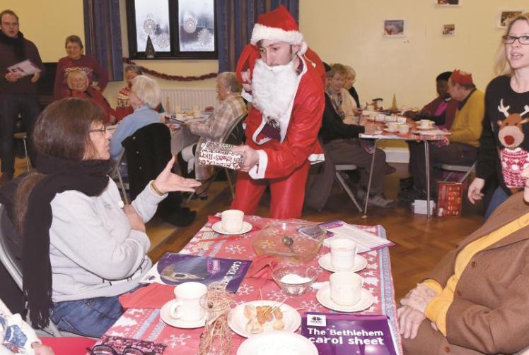 Fun and festivities at Maidenhead Rotaract Club Christmas party - Photo ...