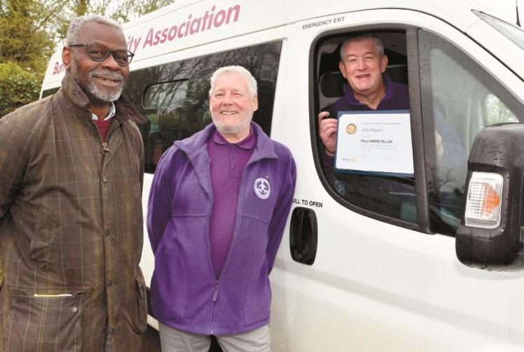 Burnham volunteer bus driver wins award - Photo 1 of 1 - Windsor Express