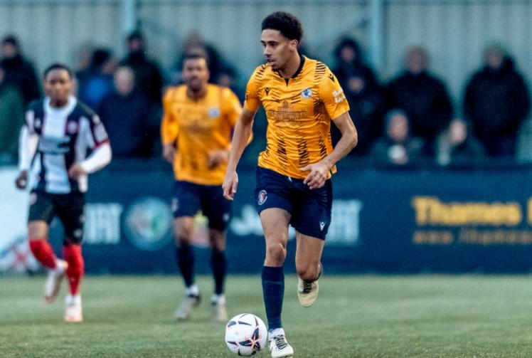 Rebels midfielder Chambers-Parillon joins Southend United for an ...