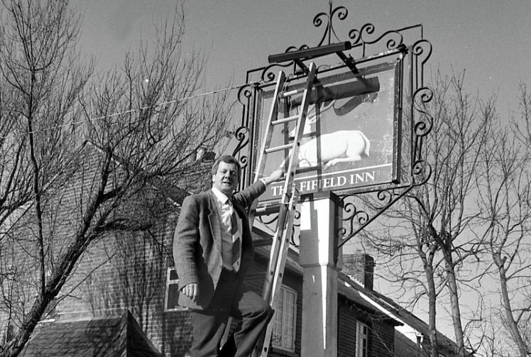 Remember When: White Hart confusion prompted Fifield Inn name change ...